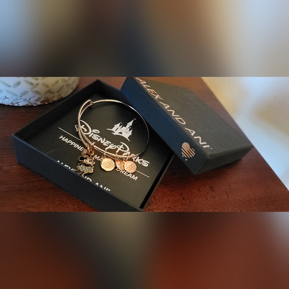 Alex and Ani | Jewelry | Alex And Ani Disney Parks Minnie Mouse Rose ...